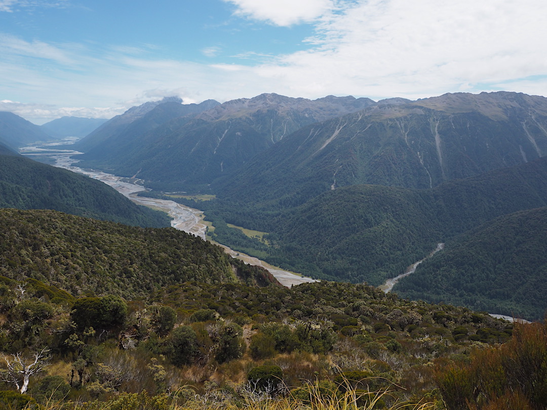 Day 14 | Just the 800 m climb to Townsend Hut | tramping new zealand