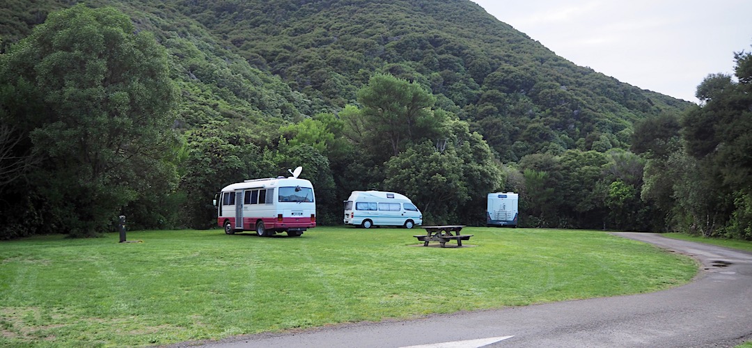 Whites Bay campsite | near Blenheim | tramping new zealand