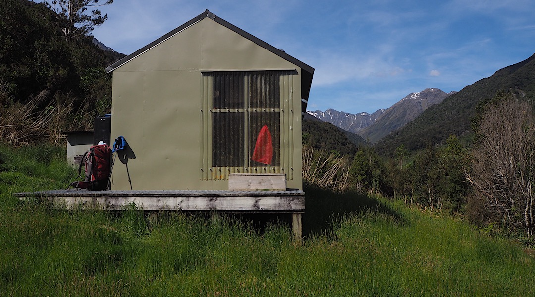 Day 4 | Grassy Flat Hut | tramping new zealand