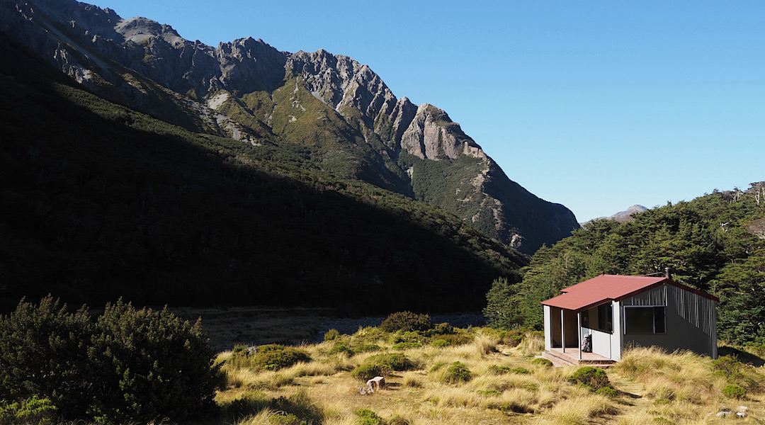 Crow Hut | Arthurs Pass National Park | tramping new zealand